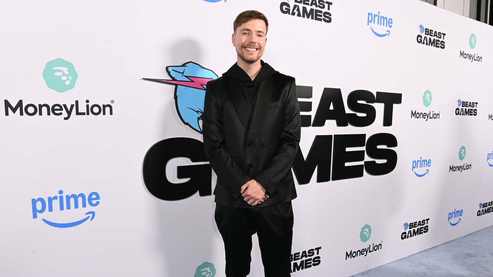 MrBeast 向粉丝赠送了 12 辆豪华车 - Wwtyrd.com
