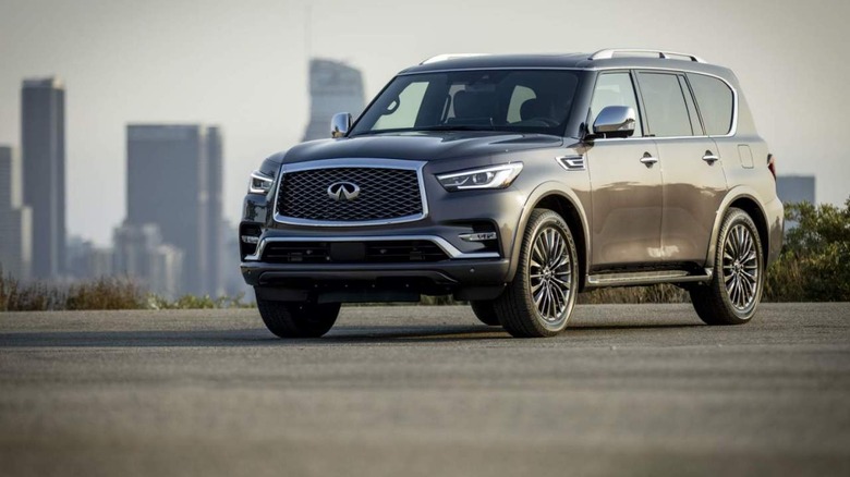 2022款英菲尼迪QX80终于修复了三排豪华SUV的最大缺陷