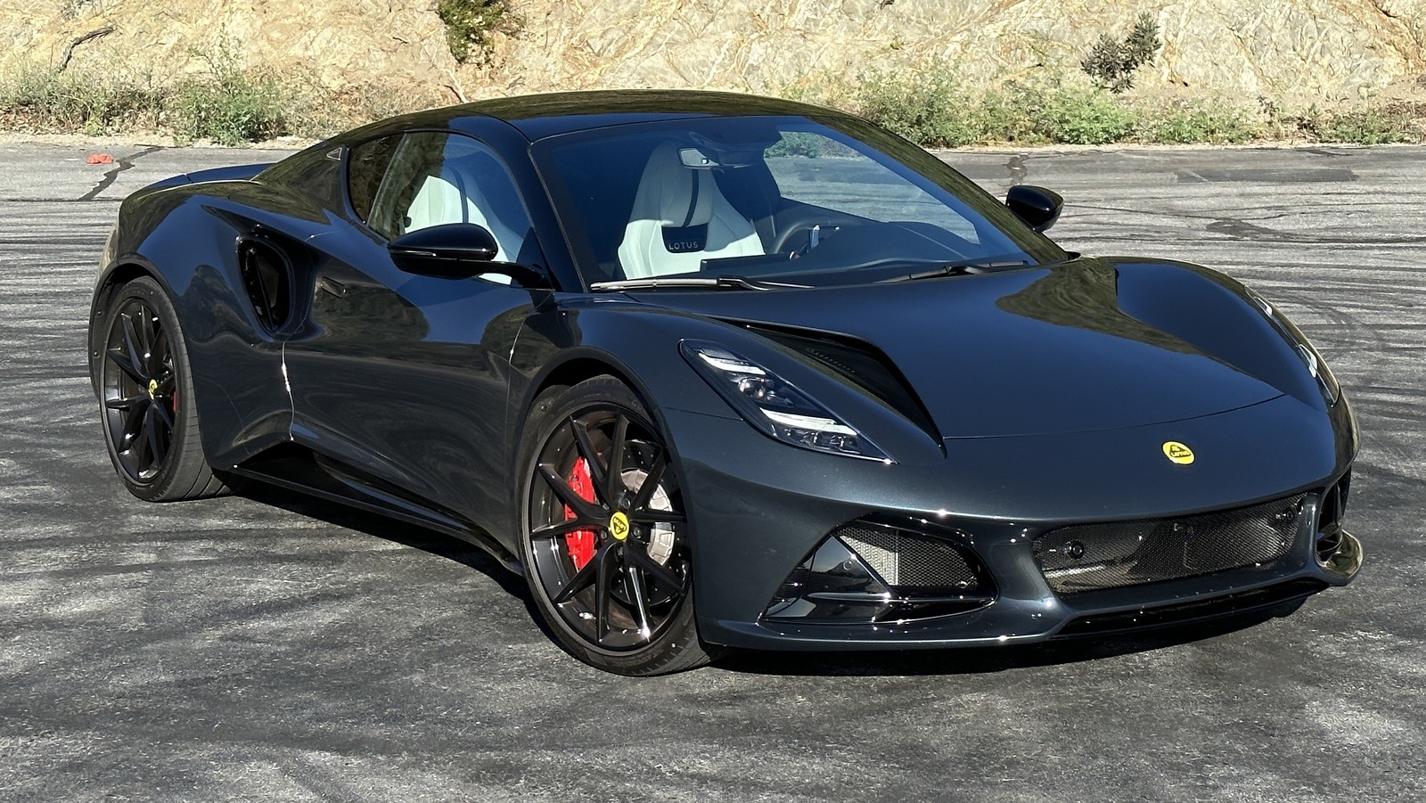 2023 Lotus Emira 评论：自动变速箱是否会破坏氛围？ - Wwtyrd.com