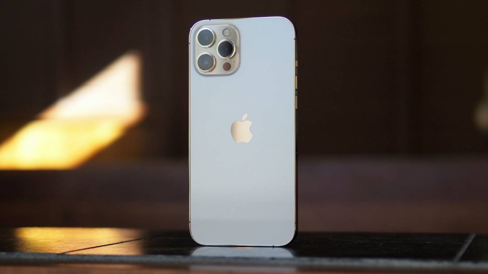 Apple iPhone 12 Pro Max 评测 - 里程碑式的决定 - Wwtyrd.com