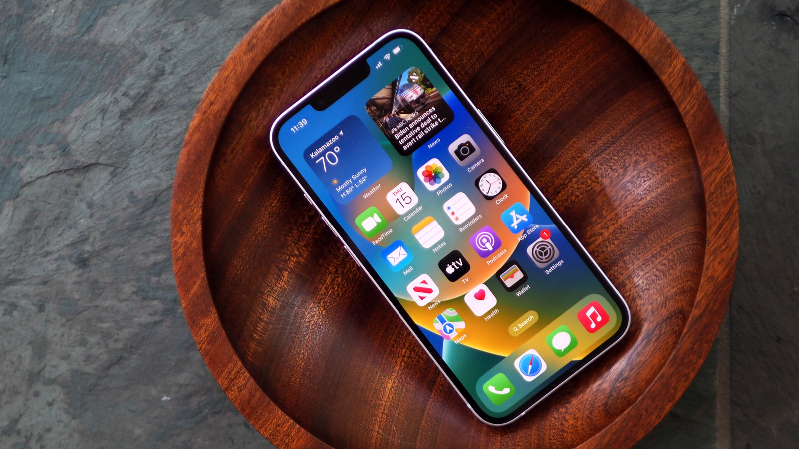 苹果 iPhone 14 评测：闪回 - Wwtyrd.com