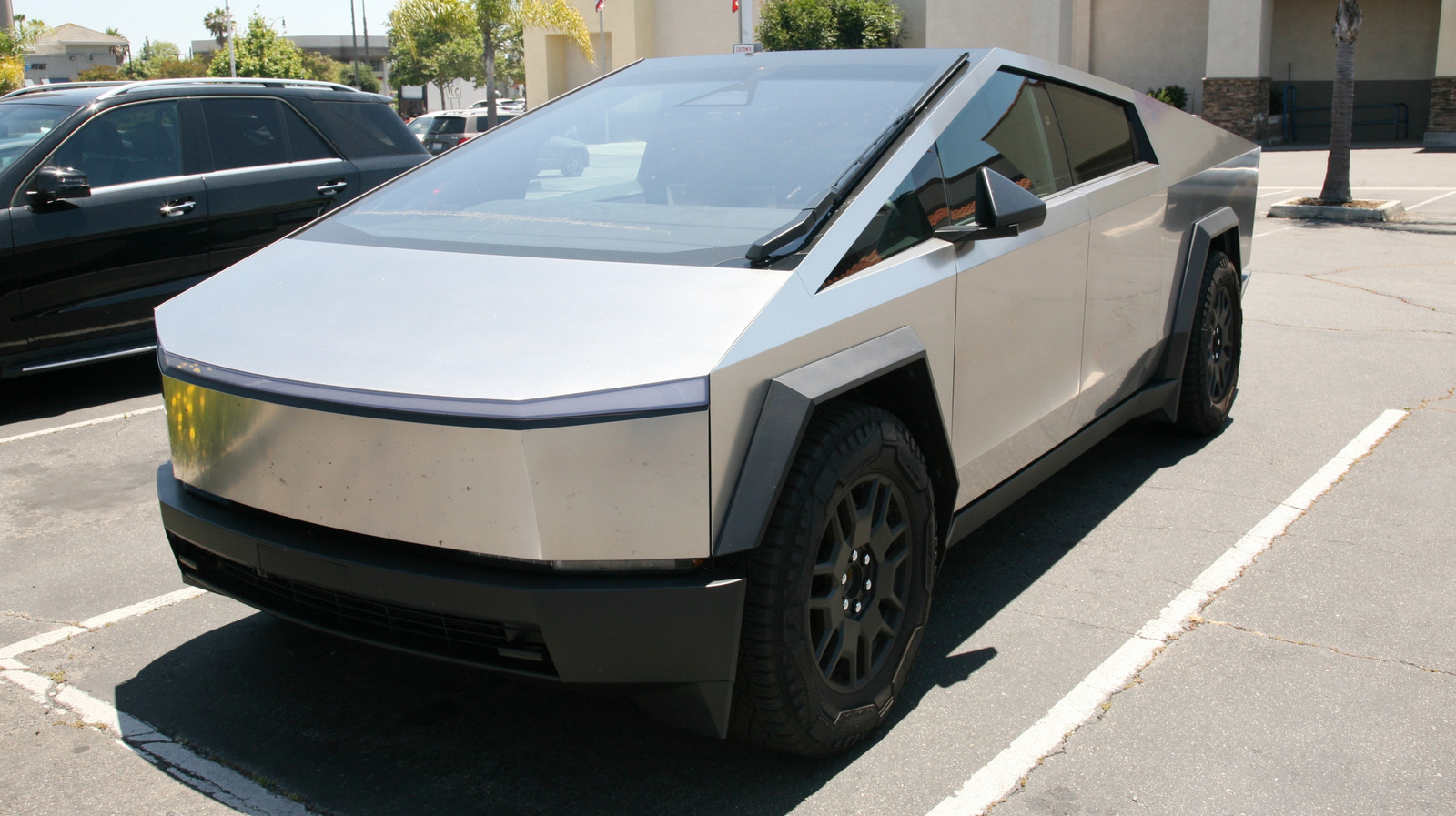 Tesla 在 2024 年发布的每一次 Cyber truck 召回 - Wwtyrd.com