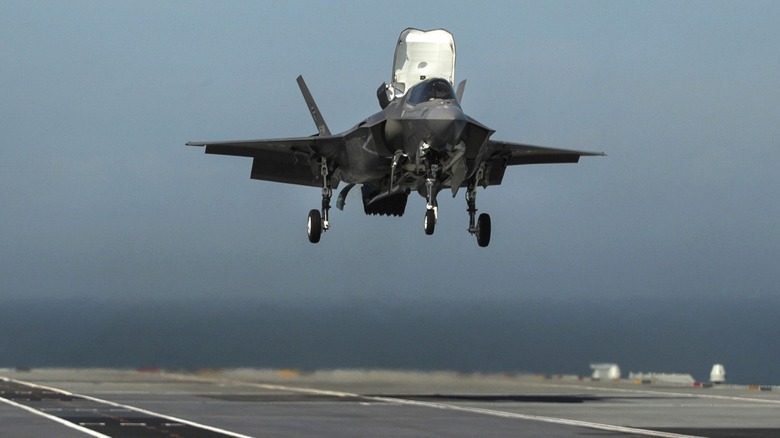 F-35战斗机喷射变体解释了：每种型号的独特特征 - Wwtyrd.com