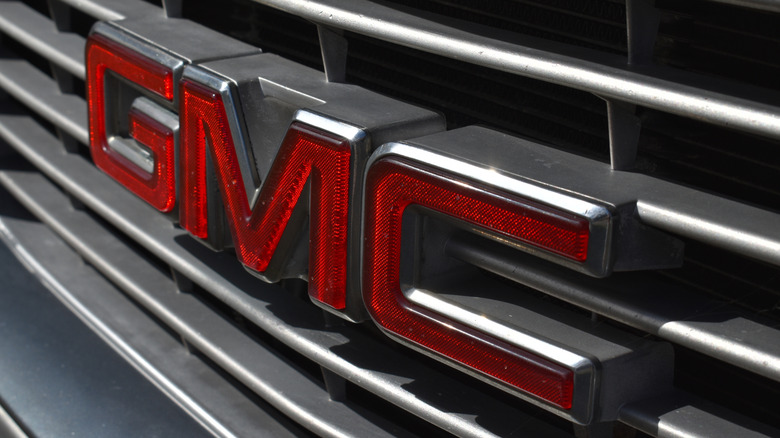 GMC 卓越的双六引擎：通用汽车巨大 V12 背后的故事 - Wwtyrd.com