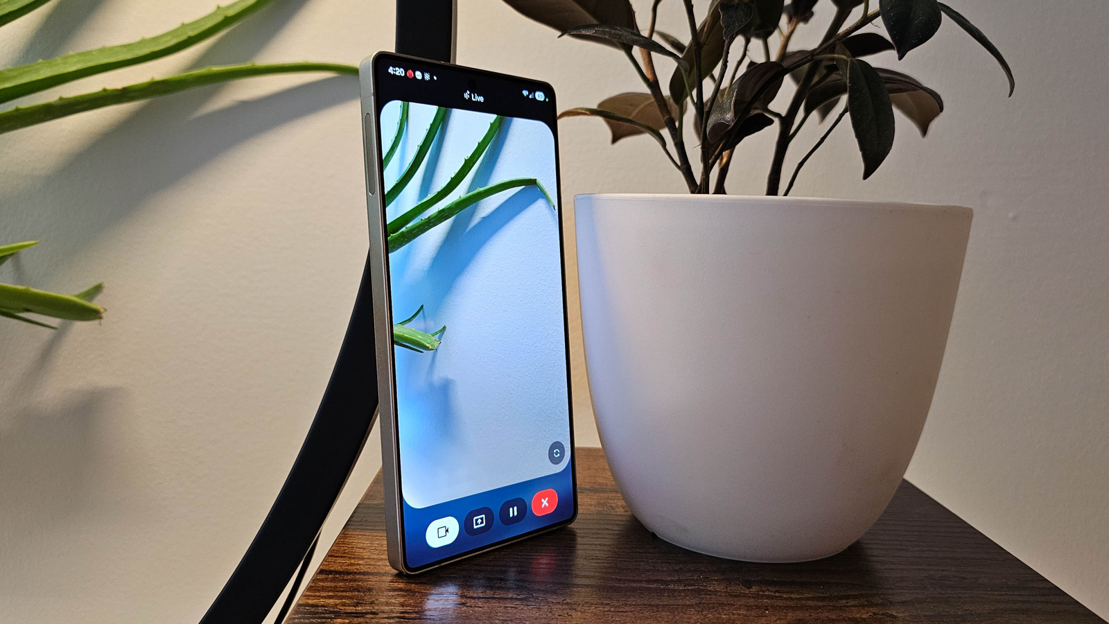 Google的Gemini Live现在可以看到您看到的内容，但是AI视频功能有多聪明？ - Wwtyrd.com