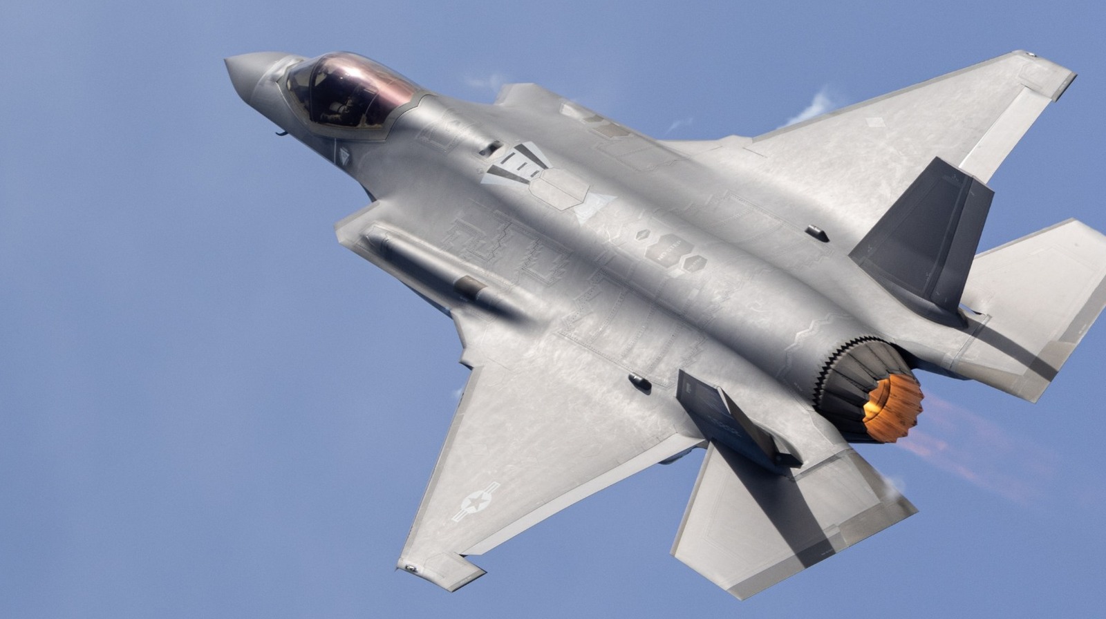 F-35 闪电般的速度给飞行员带来了怎样的影响 - Wwtyrd.com