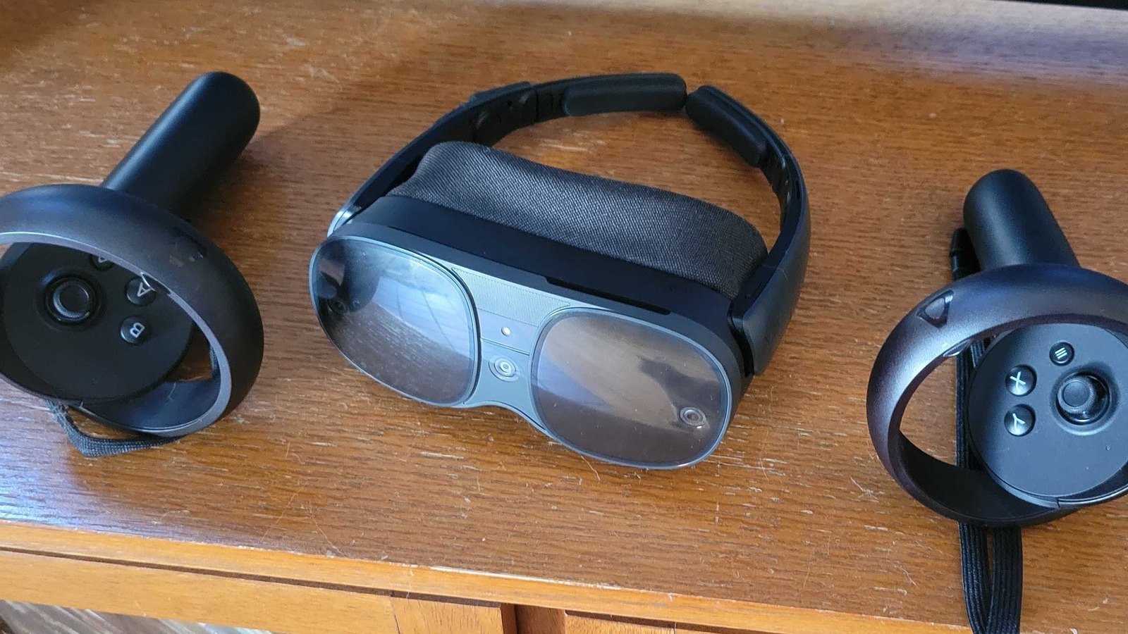 HTC Vive XR Elite 评测：Quest Pro 成为高端 VR 耳机的竞争对手 - Wwtyrd.com