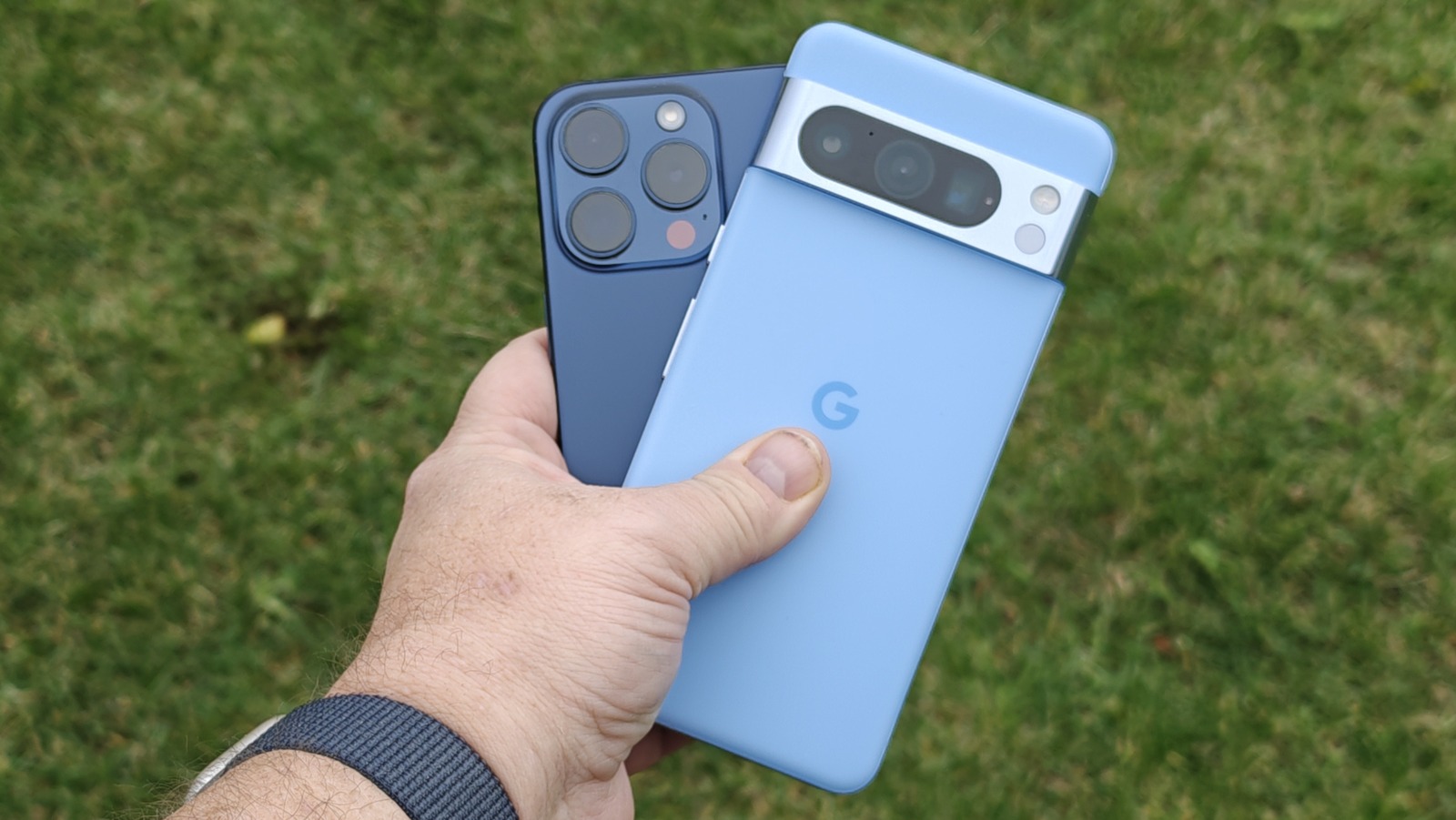 Pixel 8 Pro 与 iPhone 15 Pro：谁拍出的人像效果更好？ - Wwtyrd.com