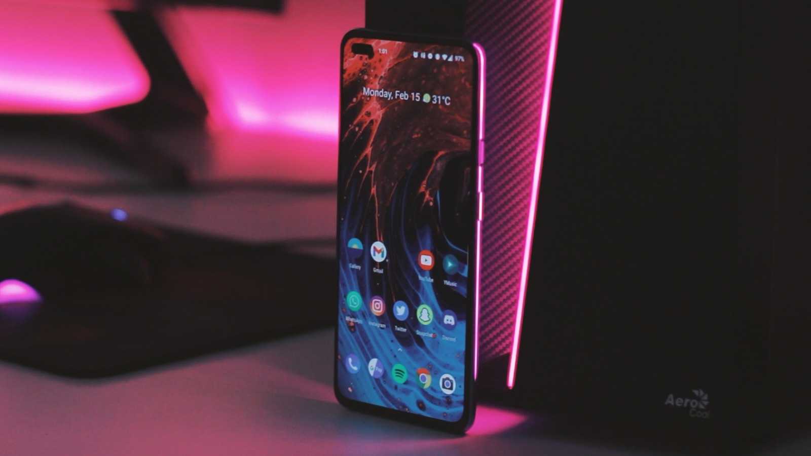 具有最令人印象深刻的显示规格的 5 款 Android 智能手机 - Wwtyrd.com