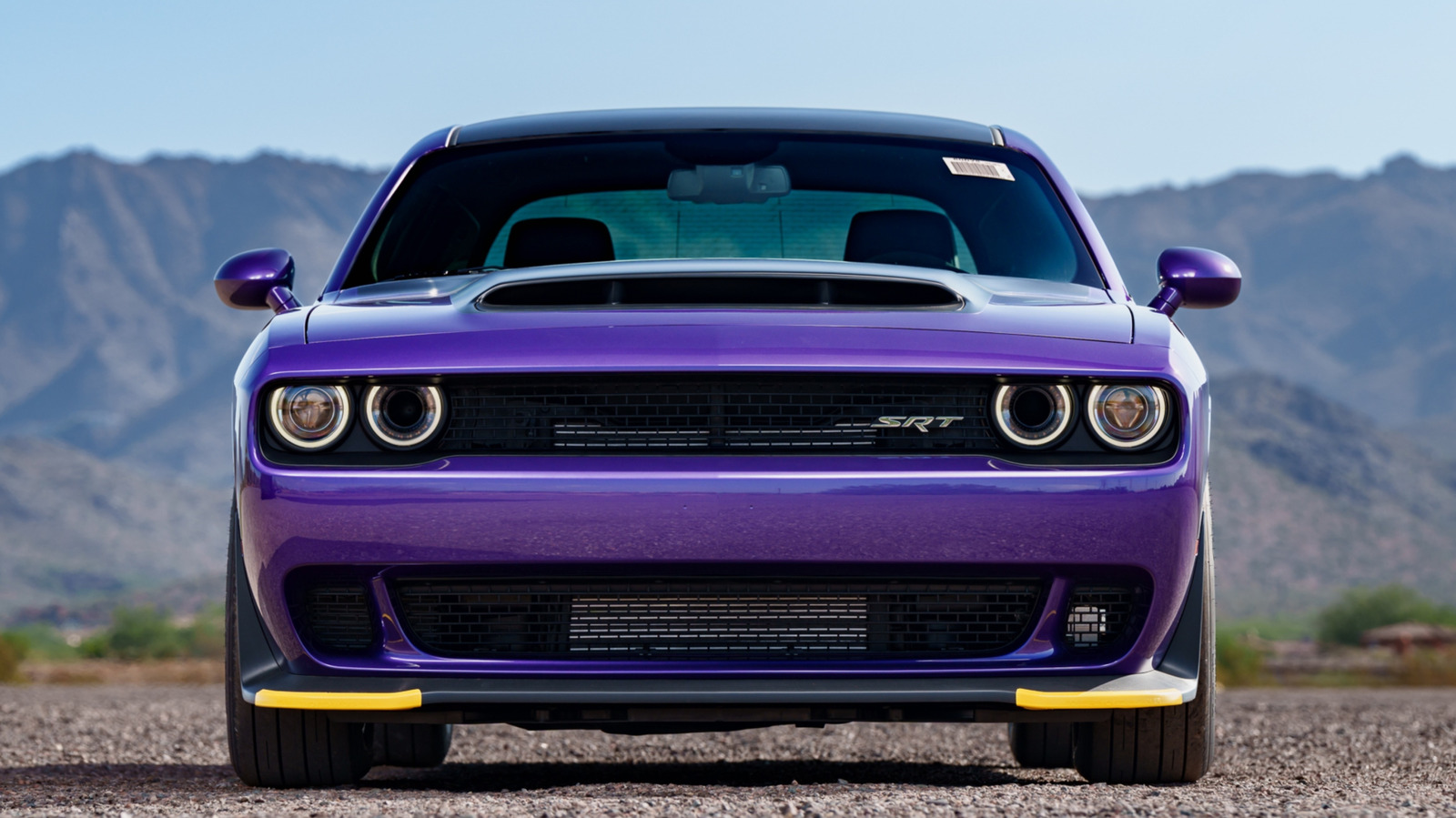 道奇 Charger 上的黄色分离器护罩有什么用？您应该将其拆下吗？ - Wwtyrd.com