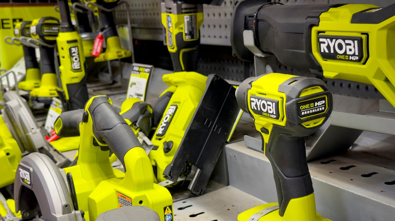 Ryobi 的 12 工具组合套件包含哪些内容，物有所值吗？ - Wwtyrd.com