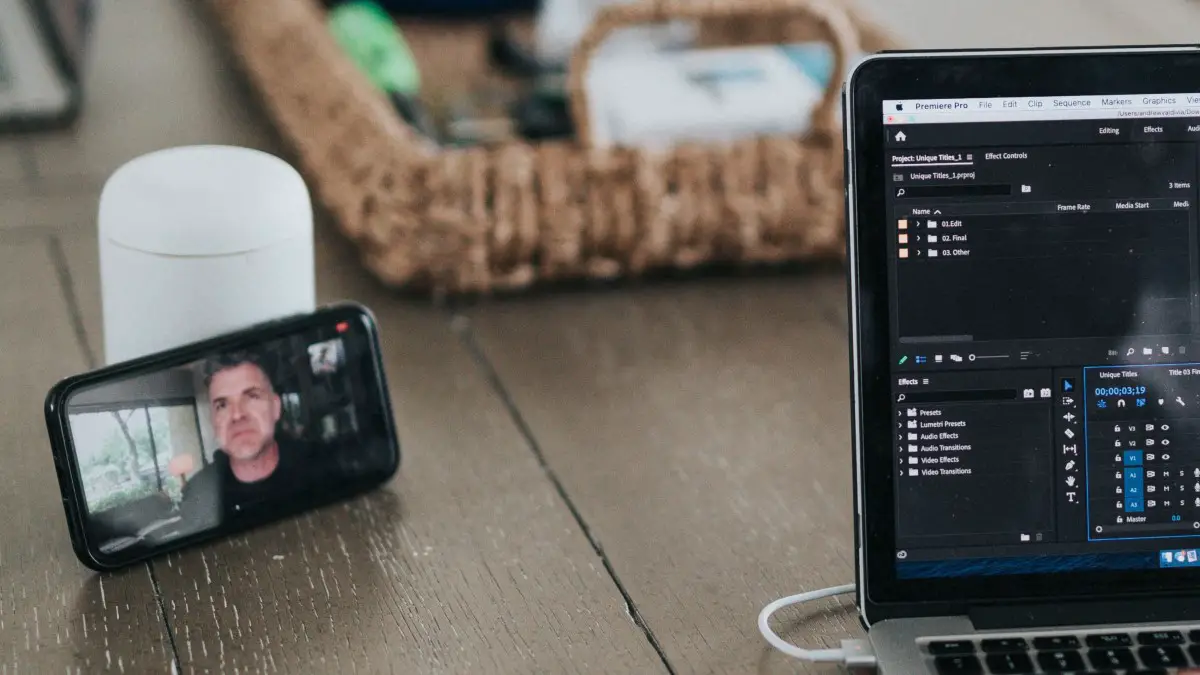 使用您的手机作为 Zoom 视频通话的网络摄像头（Android 和 iOS） - Wwtyrd.com
