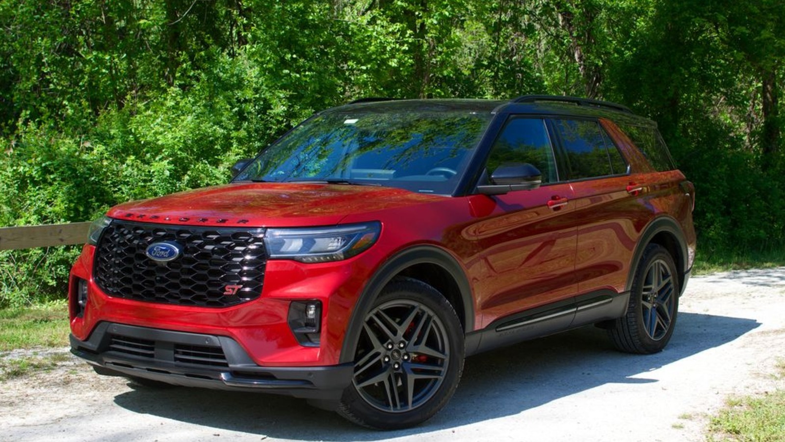 2025 福特 Explorer ST 評測：額外的性能不會改變重要的事情 - Wwtyrd.com